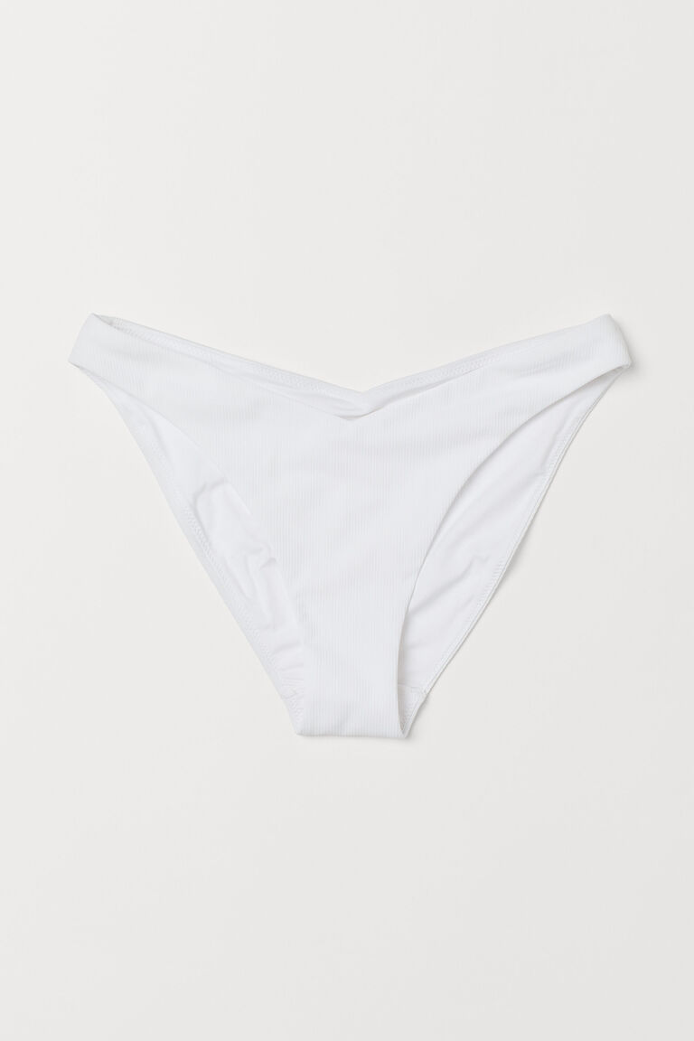 V-shaped bikini bottoms